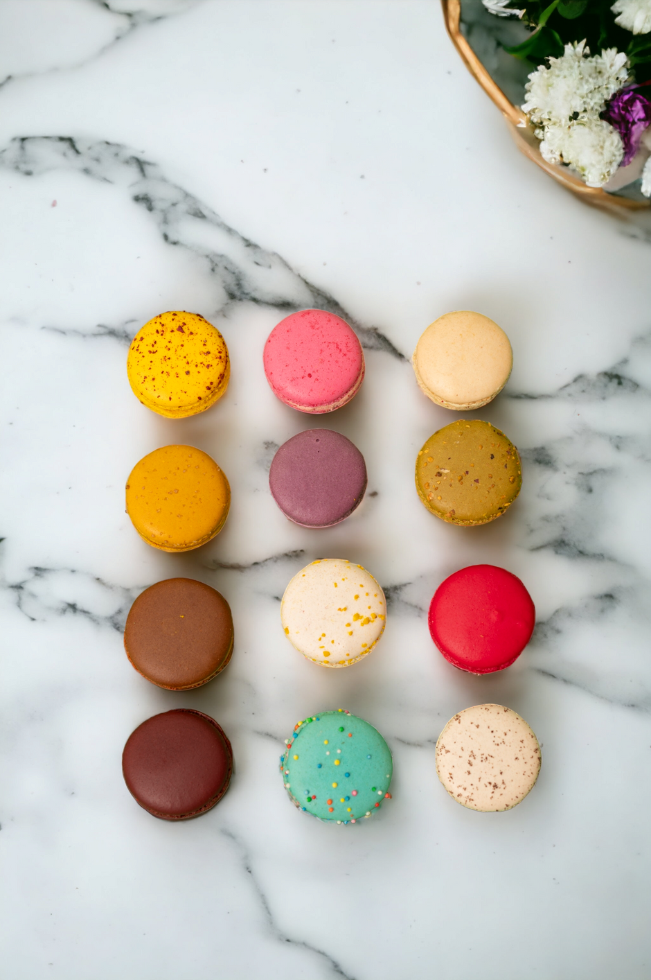 Macarons & Individual Cakes – La Boulangerie